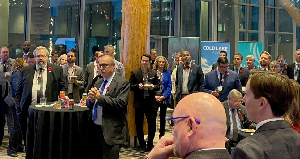 Mayors' Caucus function gets movers & shakers under one roof - CochraneNow: Cochrane, Alberta's ...